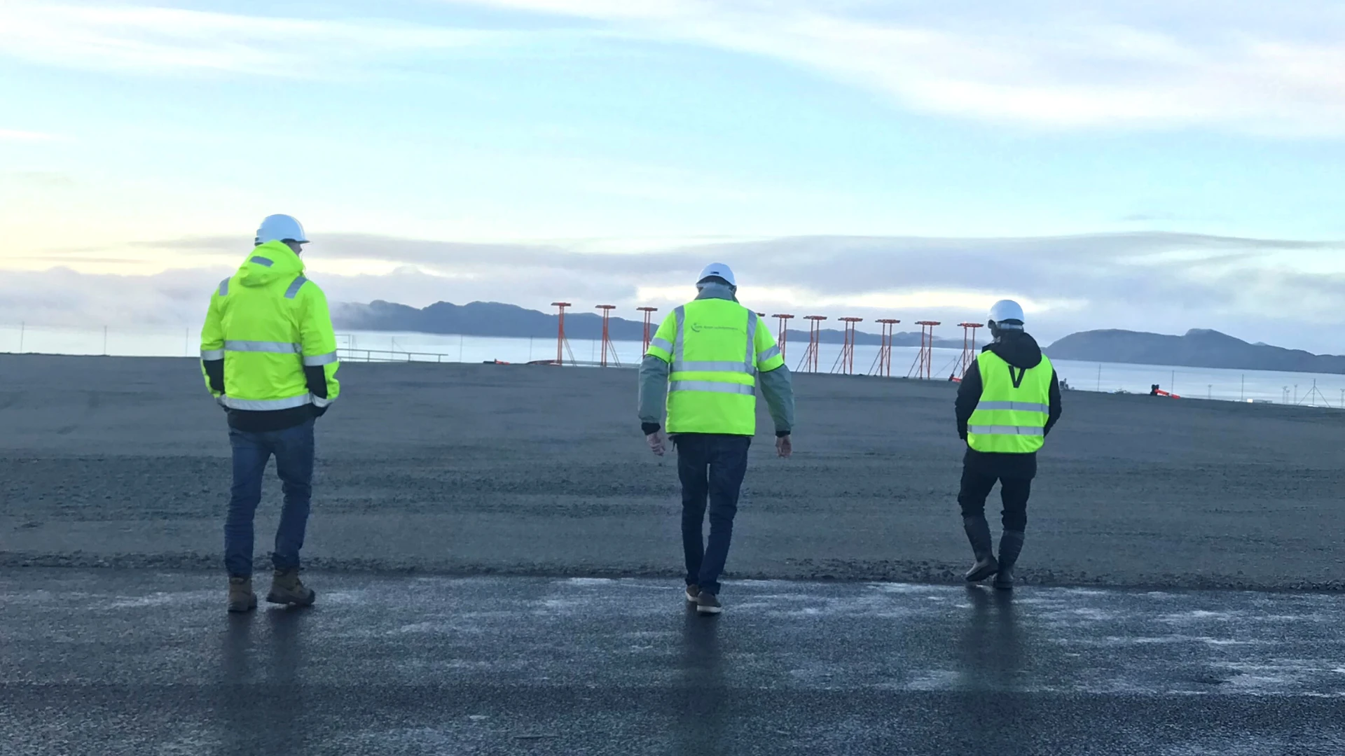 Nu besigtiger Trafikstyrelsen 1. etape af den nye lufthavn i Nuuk